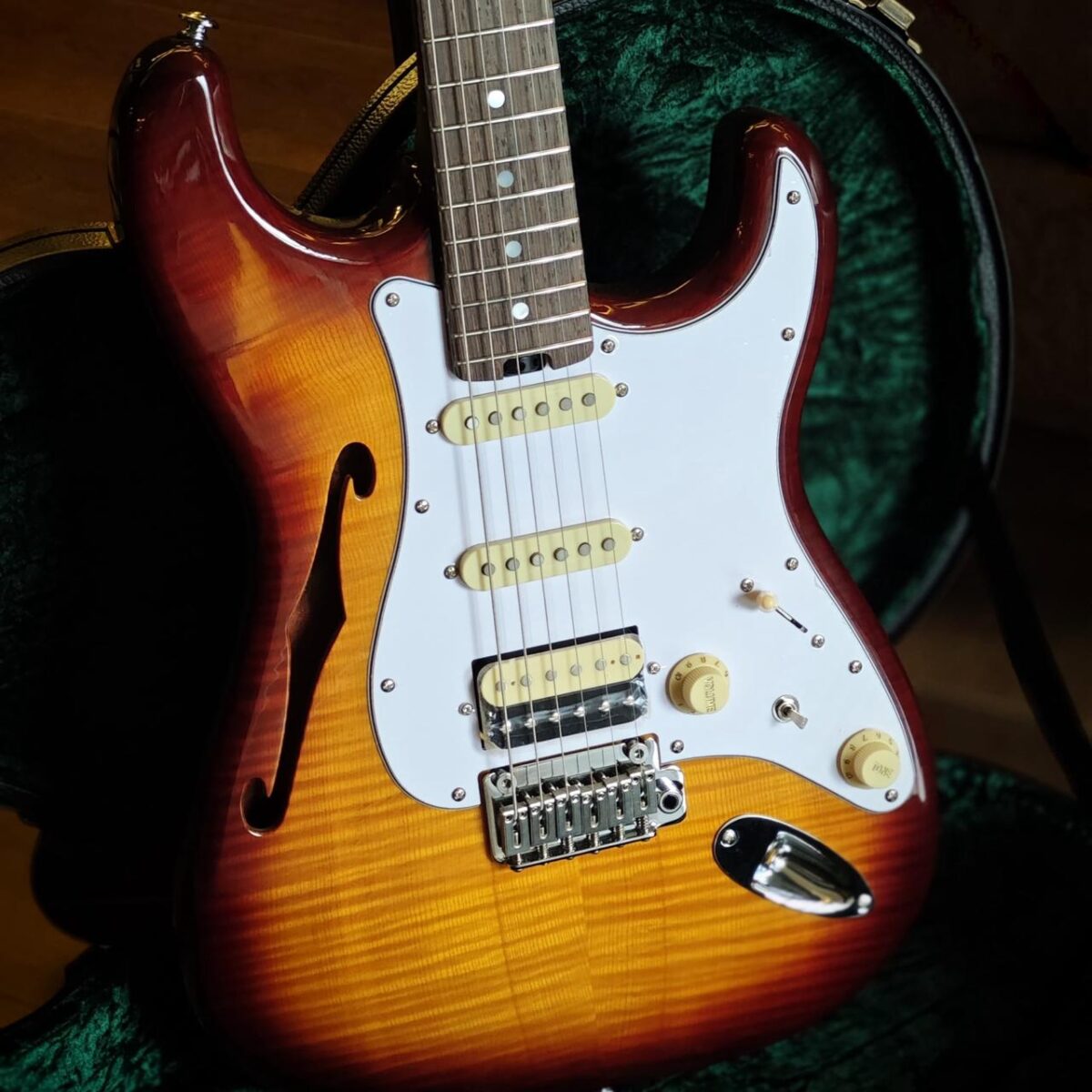 Buy Electric Guitars Online in India | The Stockist